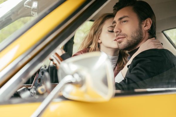 ¡Prepárate para San Valentín Rentando un Auto!